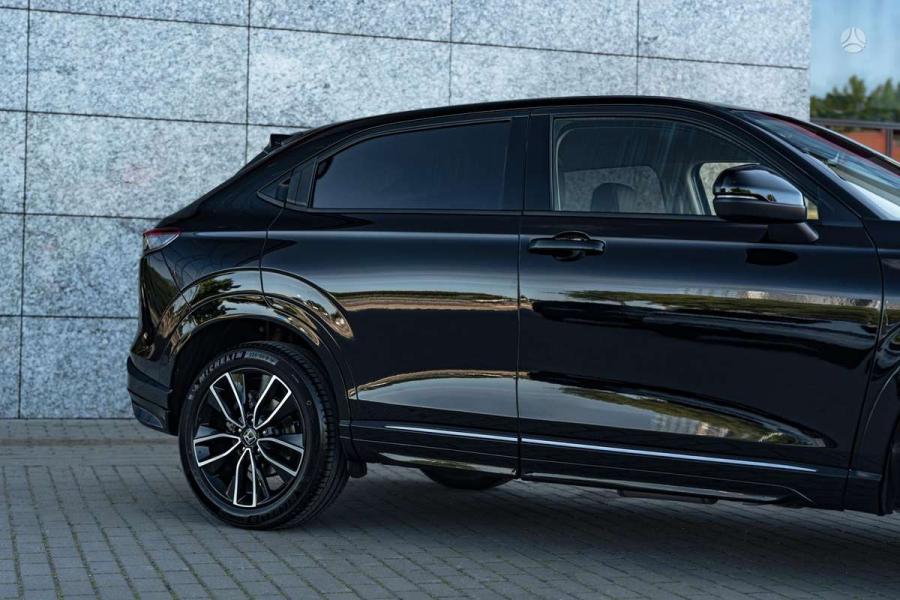 Black Honda HR-V 2025 in Klaipeda, with an engine capacity of 1.45 L and mileage of 2 thousand km for 27500 €, photo 17 on AUTOMOTO.COM.LV