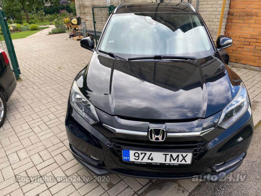 Black Honda HR-V 2017 in Tartu, with an engine capacity of 1.50 L and mileage of 115 thousand km for 14000 €, photo 7 on AUTOMOTO.COM.LV