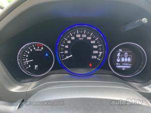 Black Honda HR-V 2017 in Tartu, with an engine capacity of 1.50 L and mileage of 115 thousand km for 14000 €, photo 10 on AUTOMOTO.COM.LV