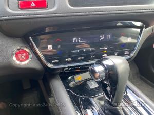 Black Honda HR-V 2017 in Tartu, with an engine capacity of 1.50 L and mileage of 115 thousand km for 14000 €, photo 13 on AUTOMOTO.COM.LV