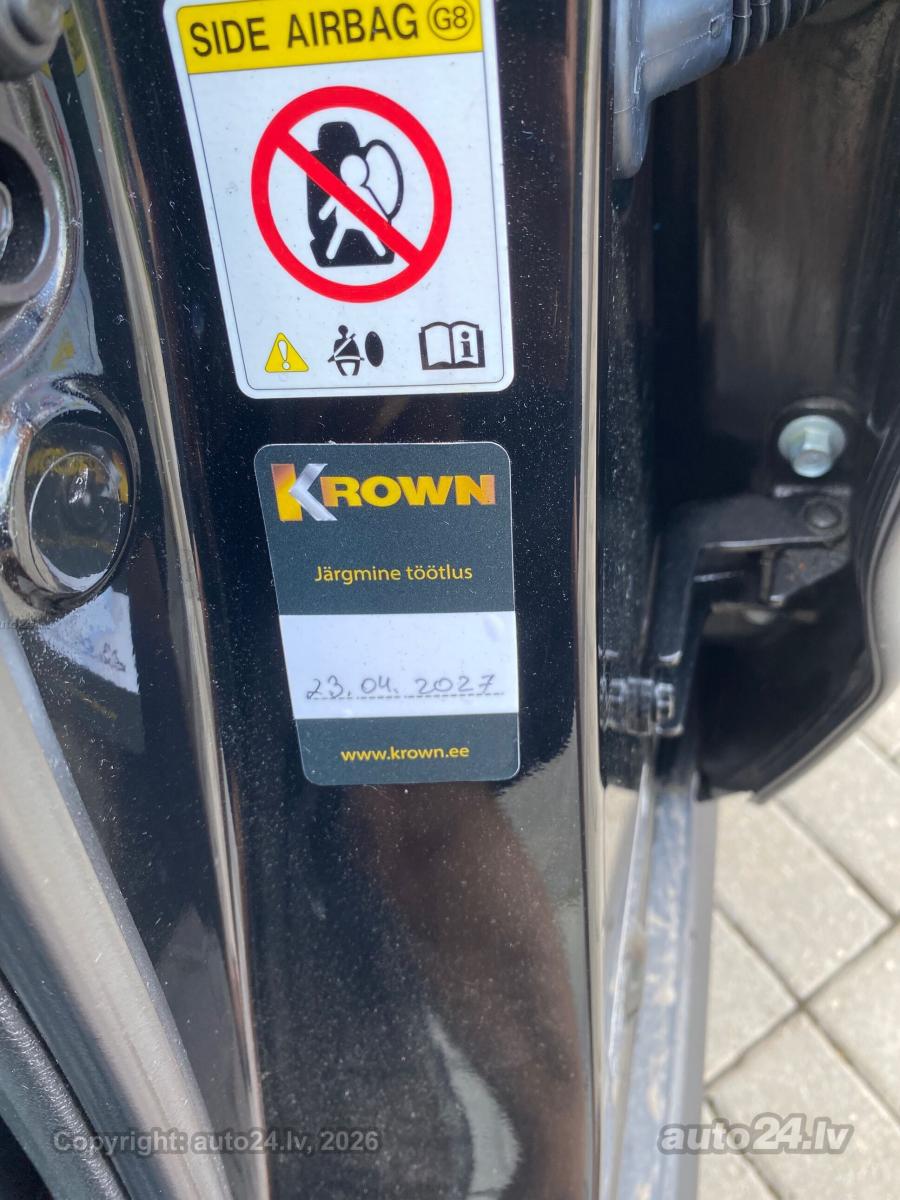 Black Honda HR-V 2017 in Tartu, with an engine capacity of 1.50 L and mileage of 115 thousand km for 14000 €, photo 14 on AUTOMOTO.COM.LV