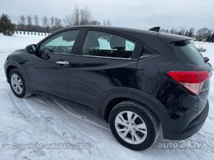 Melns Honda HR-V 2018 Tallina, ar dzinēja tilpumu 1.50 L un nobraukumu 125 tūkst. km par 13300 €, foto 4 vietnē AUTOMOTO.COM.LV