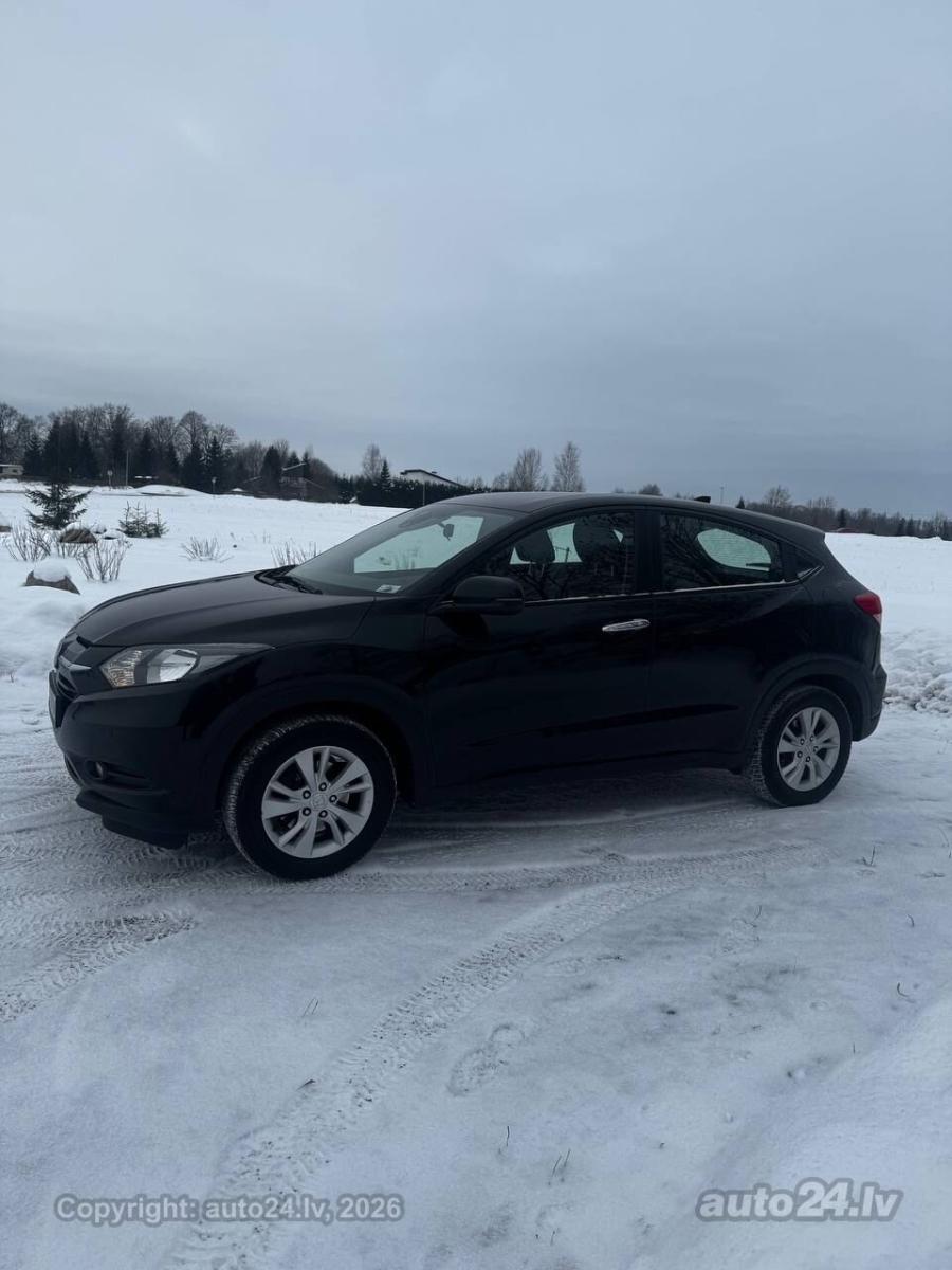 Melns Honda HR-V 2018 Tallina, ar dzinēja tilpumu 1.50 L un nobraukumu 125 tūkst. km par 13300 €, foto 10 vietnē AUTOMOTO.COM.LV