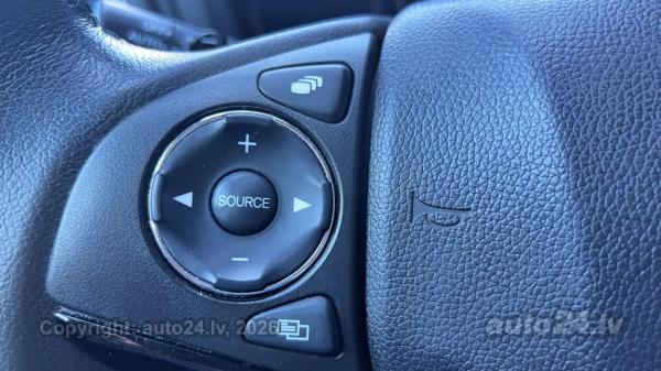 Black Honda HR-V 2018 in Tallinn, with an engine capacity of 1.50 L and mileage of 112 thousand km for 15500 €, photo 8 on AUTOMOTO.COM.LV