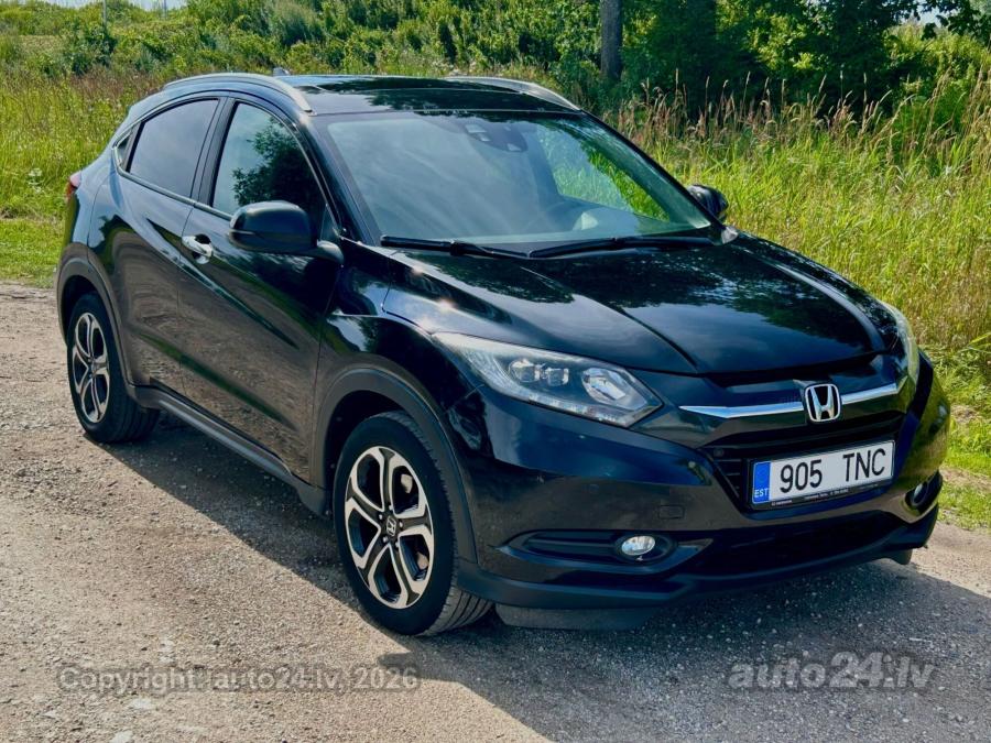 Black Honda HR-V 2018 in Paide, with an engine capacity of 1.50 L and mileage of 125 thousand km for 14999 €, photo 1 on AUTOMOTO.COM.LV