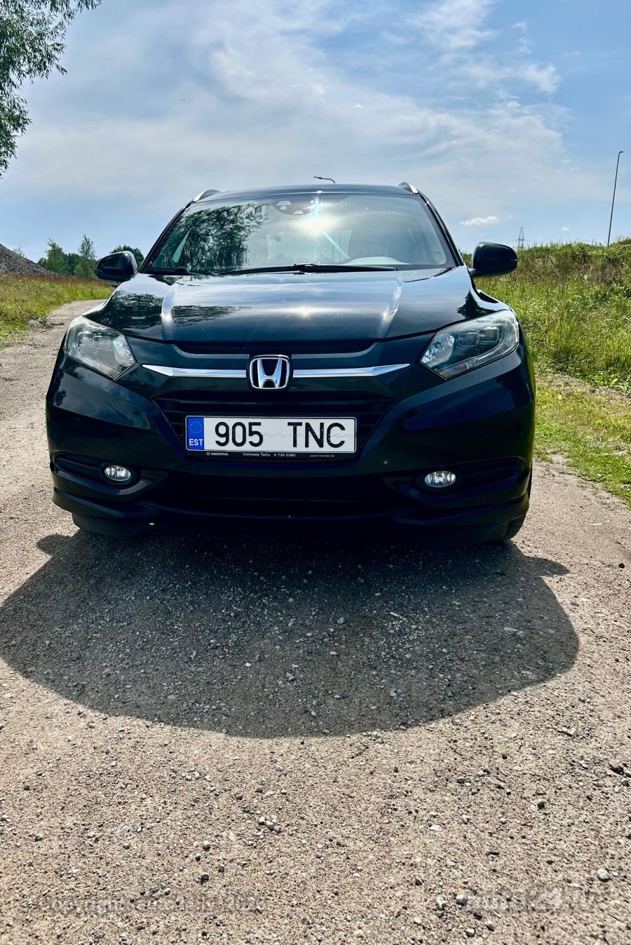 Black Honda HR-V 2018 in Paide, with an engine capacity of 1.50 L and mileage of 125 thousand km for 14999 €, photo 6 on AUTOMOTO.COM.LV