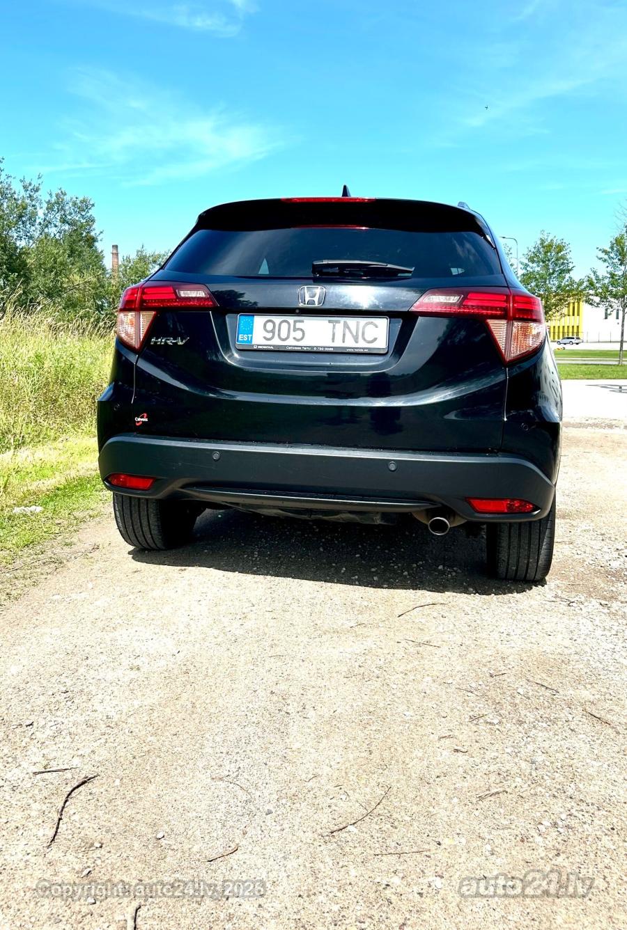 Black Honda HR-V 2018 in Paide, with an engine capacity of 1.50 L and mileage of 125 thousand km for 14999 €, photo 7 on AUTOMOTO.COM.LV