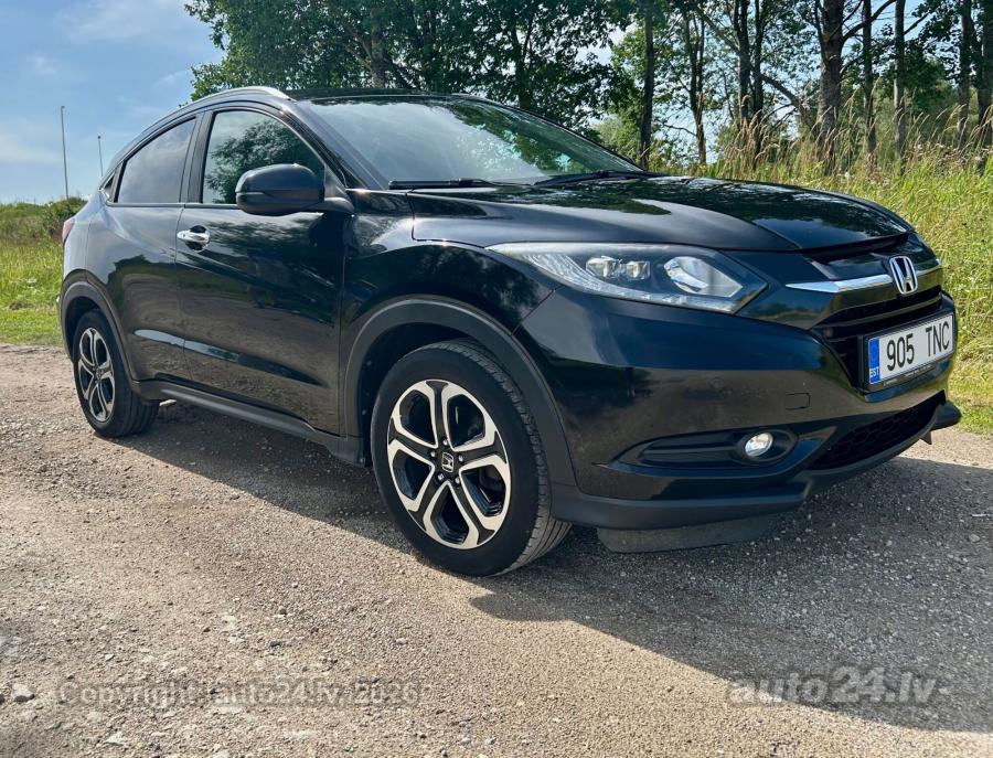 Black Honda HR-V 2018 in Paide, with an engine capacity of 1.50 L and mileage of 125 thousand km for 14999 €, photo 9 on AUTOMOTO.COM.LV