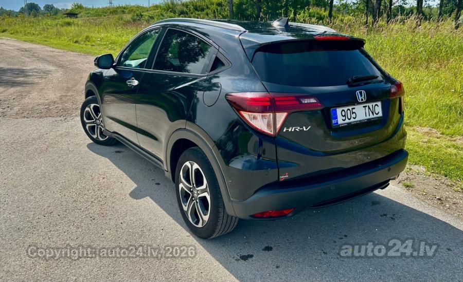 Black Honda HR-V 2018 in Paide, with an engine capacity of 1.50 L and mileage of 125 thousand km for 14999 €, photo 11 on AUTOMOTO.COM.LV