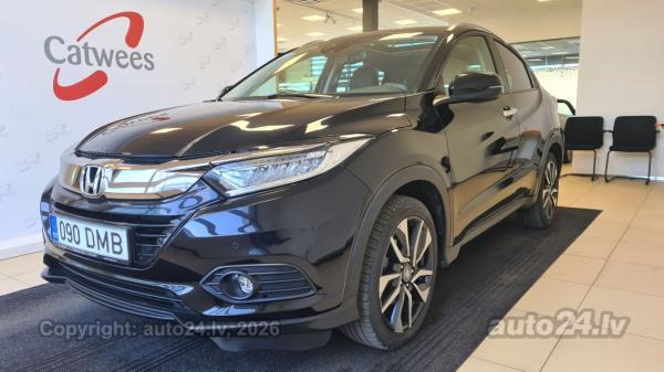 Black Honda HR-V 2019 in Tallinn, with an engine capacity of 1.50 L and mileage of 56 thousand km for 18900 €, photo 1 on AUTOMOTO.COM.LV