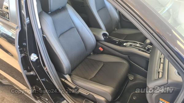 Black Honda HR-V 2019 in Tallinn, with an engine capacity of 1.50 L and mileage of 56 thousand km for 18900 €, photo 9 on AUTOMOTO.COM.LV