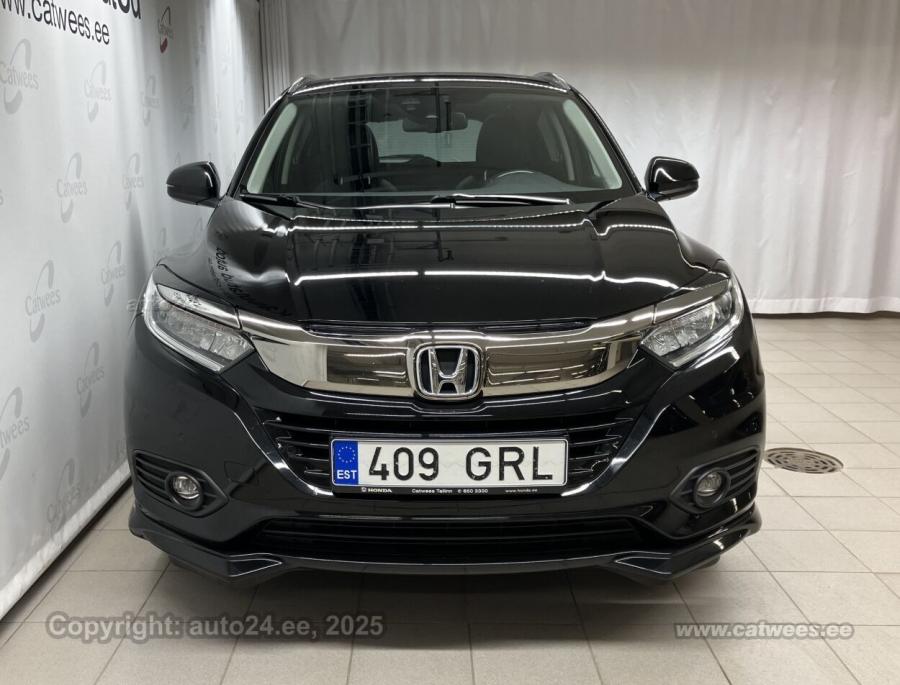 Black Honda HR-V 2021 in Tallinn, with an engine capacity of 1.50 L and mileage of 91 thousand km for 17500 €, photo 3 on AUTOMOTO.COM.LV