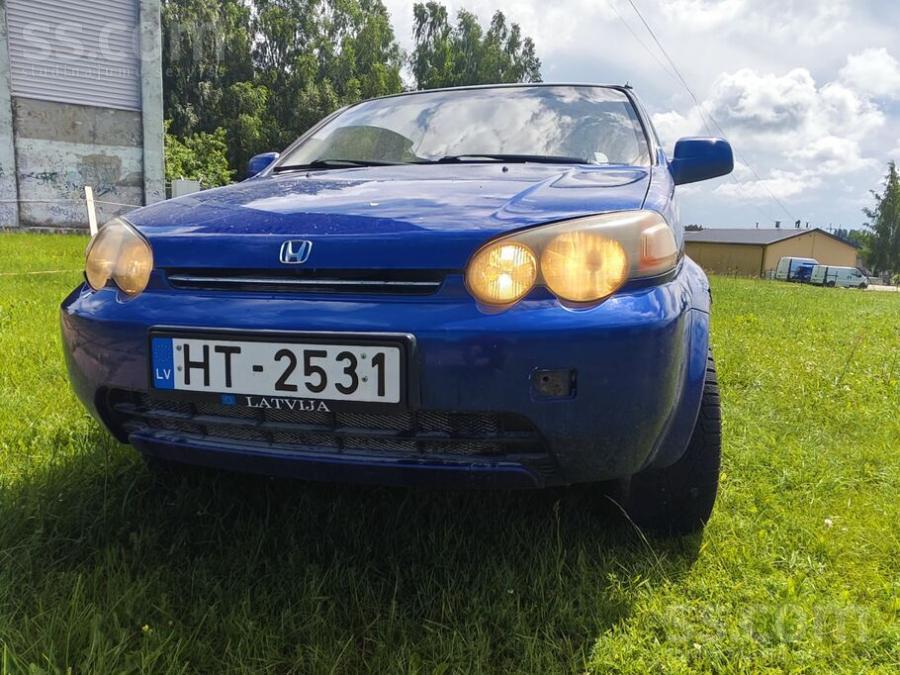 Blue Honda HR-V 2000 in Riga, with an engine capacity of 1.60 L and mileage of 292 thousand km for 700 €, photo 3 on AUTOMOTO.COM.LV