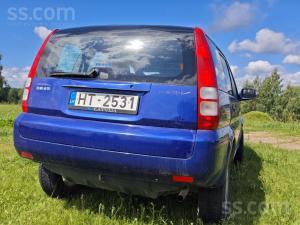 Blue Honda HR-V 2000 in Riga, with an engine capacity of 1.60 L and mileage of 292 thousand km for 700 €, photo 5 on AUTOMOTO.COM.LV