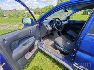 Blue Honda HR-V 2000 in Riga, with an engine capacity of 1.60 L and mileage of 292 thousand km for 700 €, photo 8 on AUTOMOTO.COM.LV