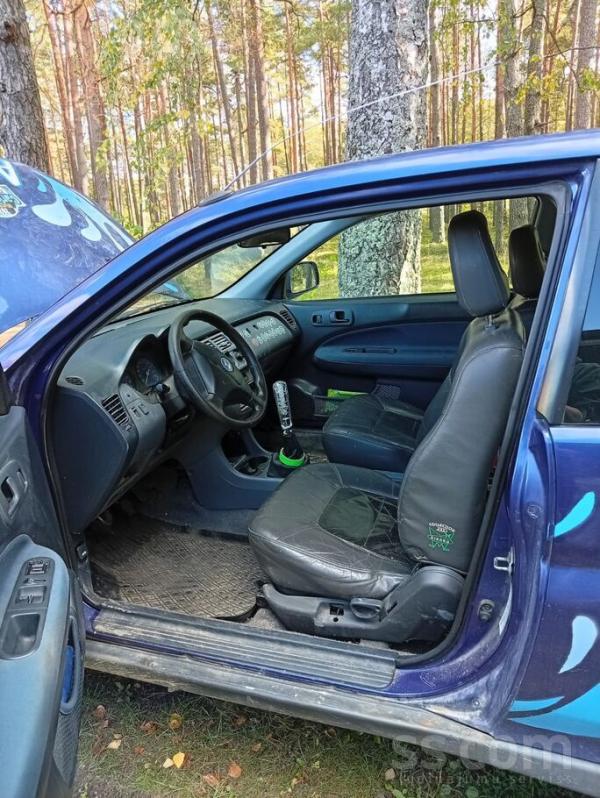 Zils Honda HR-V 2000 Rīga, ar dzinēja tilpumu 1.60 L un nobraukumu 320 tūkst. km par 550 €, foto 4 vietnē AUTOMOTO.COM.LV