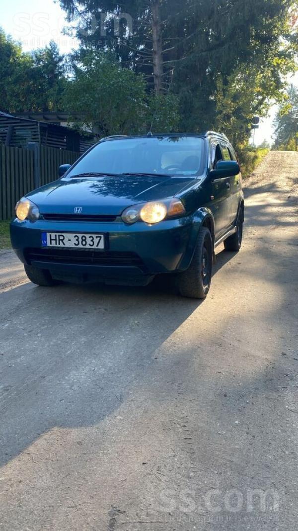 Blue Honda HR-V 2002 in Riga, with an engine capacity of 1.60 L and mileage of 0 thousand km for 1300 €, photo 1 on AUTOMOTO.COM.LV