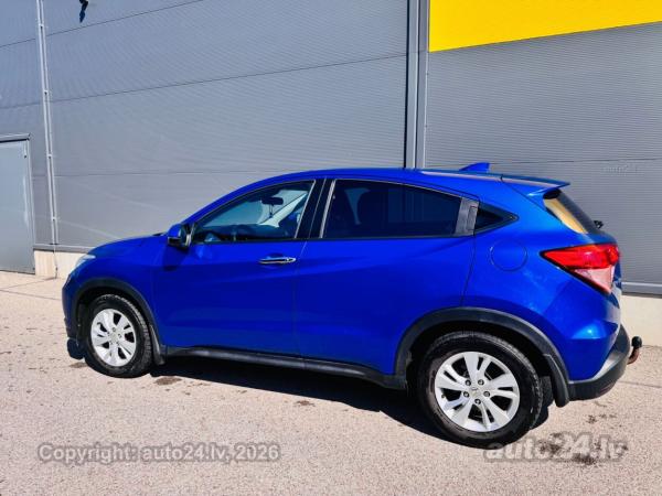 Zils Honda HR-V 2016 Tallina, ar dzinēja tilpumu 1.50 L un nobraukumu 169 tūkst. km par 11700 €, foto 2 vietnē AUTOMOTO.COM.LV