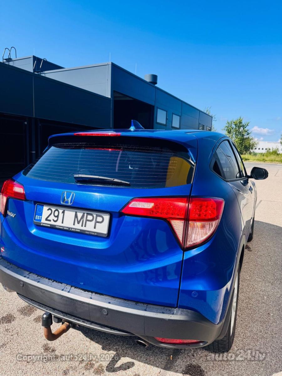 Zils Honda HR-V 2016 Tallina, ar dzinēja tilpumu 1.50 L un nobraukumu 169 tūkst. km par 11700 €, foto 9 vietnē AUTOMOTO.COM.LV