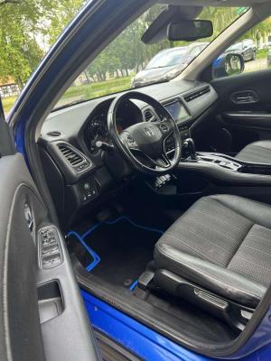 Blue Honda HR-V 2016 in Klaipeda, with an engine capacity of 1.50 L and mileage of 203 thousand km for 9500 €, photo 11 on AUTOMOTO.COM.LV