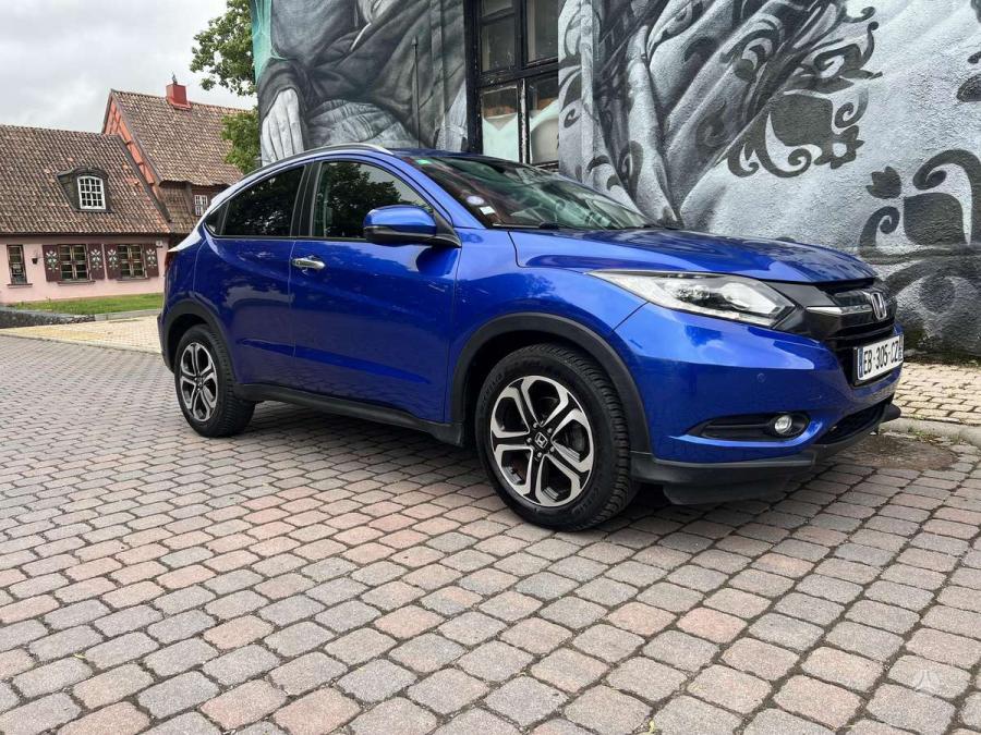 Blue Honda HR-V 2016 in Klaipeda, with an engine capacity of 1.50 L and mileage of 203 thousand km for 9500 €, photo 23 on AUTOMOTO.COM.LV