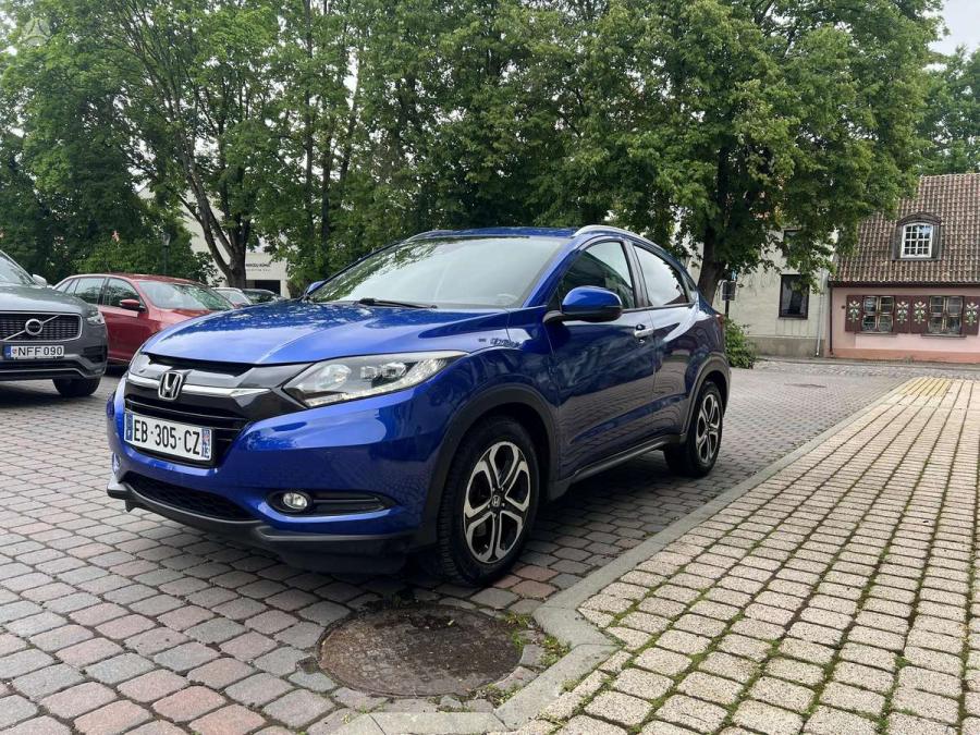 Blue Honda HR-V 2016 in Klaipeda, with an engine capacity of 1.50 L and mileage of 203 thousand km for 9500 €, photo 24 on AUTOMOTO.COM.LV