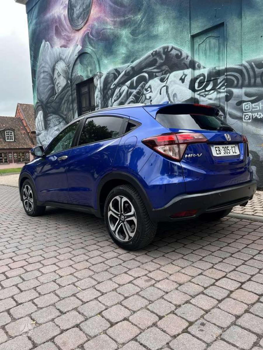Blue Honda HR-V 2016 in Klaipeda, with an engine capacity of 1.50 L and mileage of 203 thousand km for 9500 €, photo 39 on AUTOMOTO.COM.LV