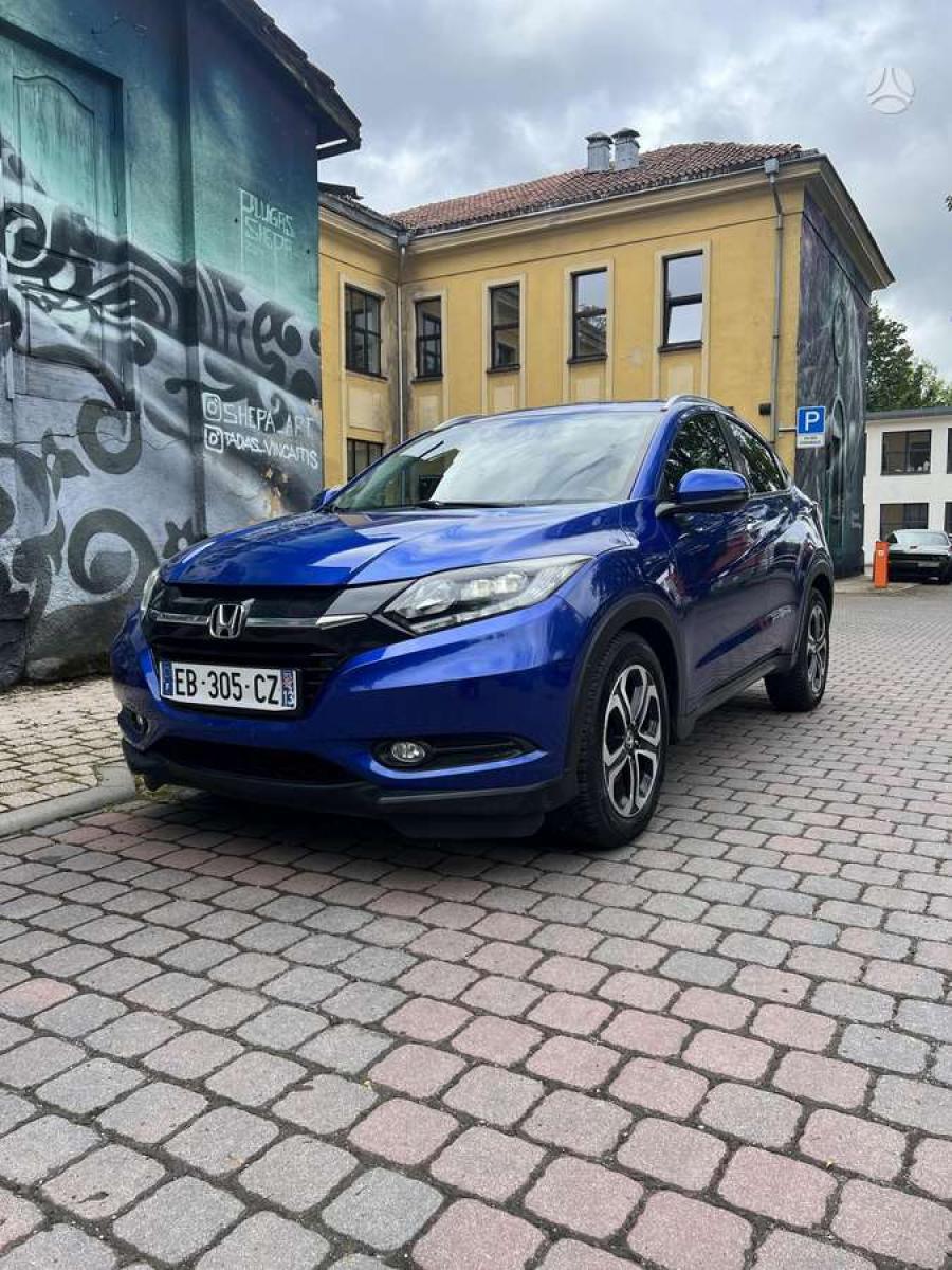 Blue Honda HR-V 2016 in Klaipeda, with an engine capacity of 1.50 L and mileage of 203 thousand km for 9500 €, photo 41 on AUTOMOTO.COM.LV