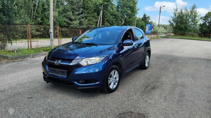 Blue Honda HR-V 2017 in Utena, with an engine capacity of 1.60 L and mileage of 253 thousand km for 9500 €, photo 1 on AUTOMOTO.COM.LV