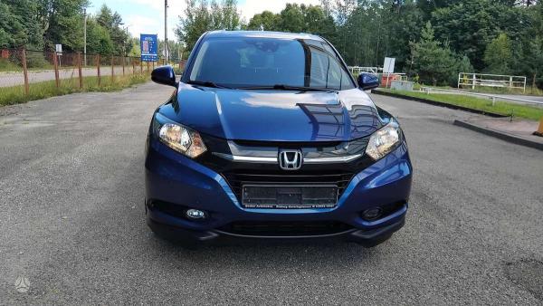 Blue Honda HR-V 2017 in Utena, with an engine capacity of 1.60 L and mileage of 253 thousand km for 9500 €, photo 2 on AUTOMOTO.COM.LV