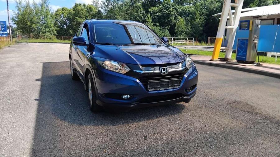 Blue Honda HR-V 2017 in Utena, with an engine capacity of 1.60 L and mileage of 253 thousand km for 9500 €, photo 10 on AUTOMOTO.COM.LV