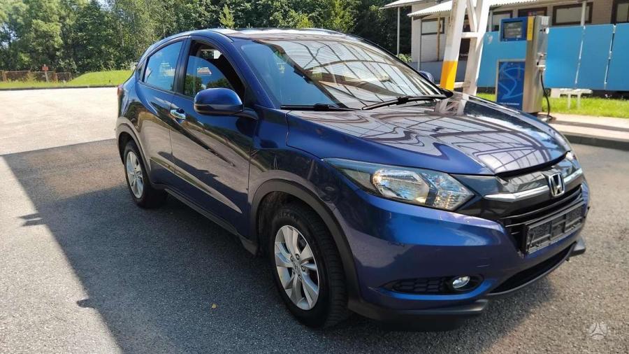 Blue Honda HR-V 2017 in Utena, with an engine capacity of 1.60 L and mileage of 253 thousand km for 9500 €, photo 11 on AUTOMOTO.COM.LV