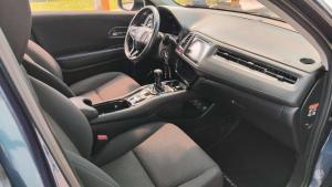 Blue Honda HR-V 2017 in Utena, with an engine capacity of 1.60 L and mileage of 253 thousand km for 9500 €, photo 15 on AUTOMOTO.COM.LV