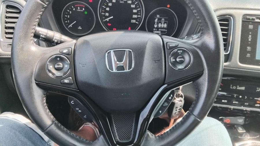 Blue Honda HR-V 2017 in Utena, with an engine capacity of 1.60 L and mileage of 253 thousand km for 9500 €, photo 19 on AUTOMOTO.COM.LV