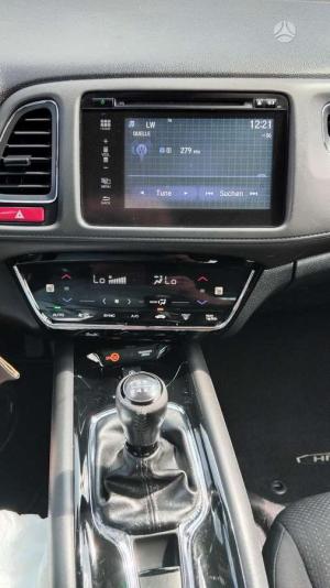 Blue Honda HR-V 2017 in Utena, with an engine capacity of 1.60 L and mileage of 253 thousand km for 9500 €, photo 21 on AUTOMOTO.COM.LV