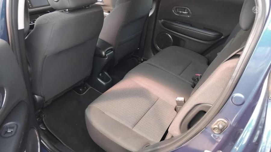 Blue Honda HR-V 2017 in Utena, with an engine capacity of 1.60 L and mileage of 253 thousand km for 9500 €, photo 22 on AUTOMOTO.COM.LV