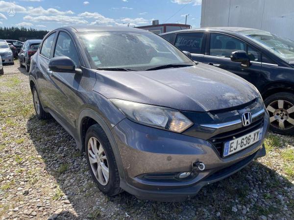 Blue Honda HR-V 2017 in Vilnius, with an engine capacity of 1.50 L and mileage of 160 thousand km for 7600 €, photo 3 on AUTOMOTO.COM.LV