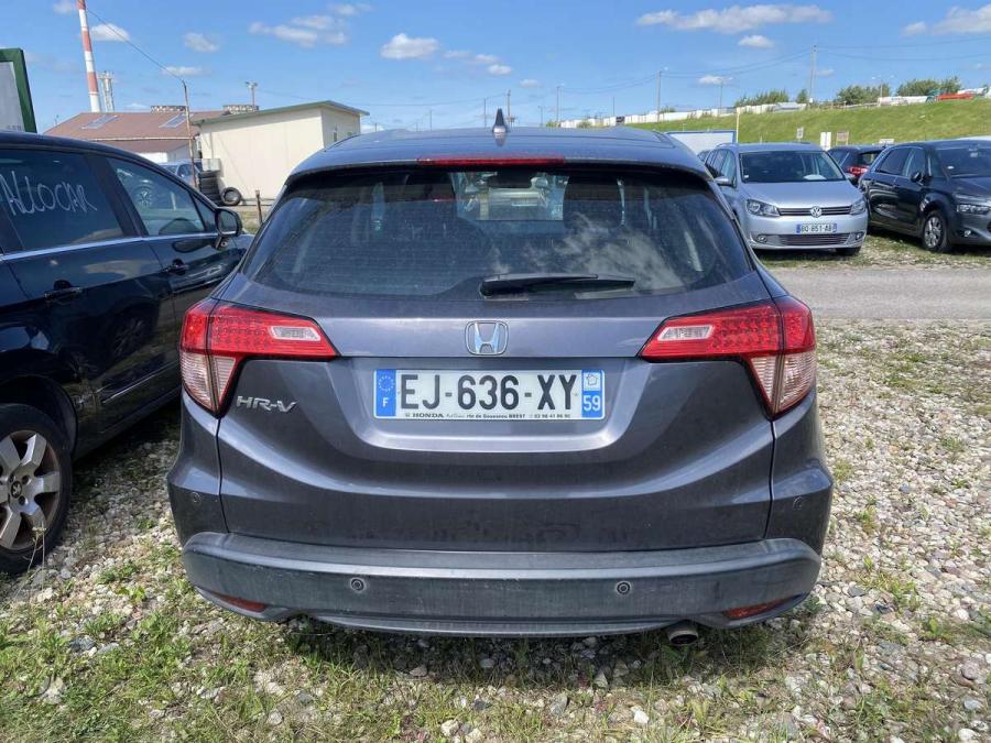 Blue Honda HR-V 2017 in Vilnius, with an engine capacity of 1.50 L and mileage of 160 thousand km for 7600 €, photo 6 on AUTOMOTO.COM.LV