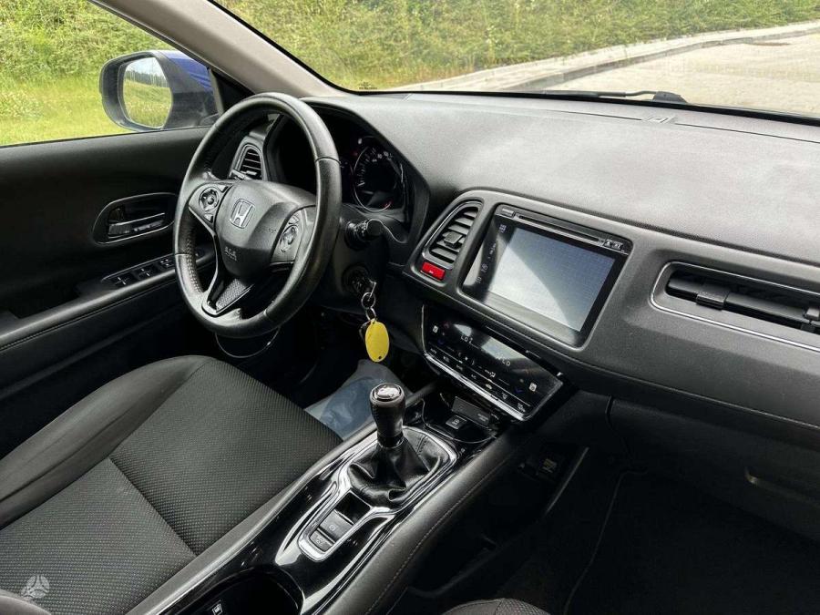 Zils Honda HR-V 2017 Viļņa, ar dzinēja tilpumu 1.60 L un nobraukumu 191 tūkst. km par 8950 €, foto 26 vietnē AUTOMOTO.COM.LV