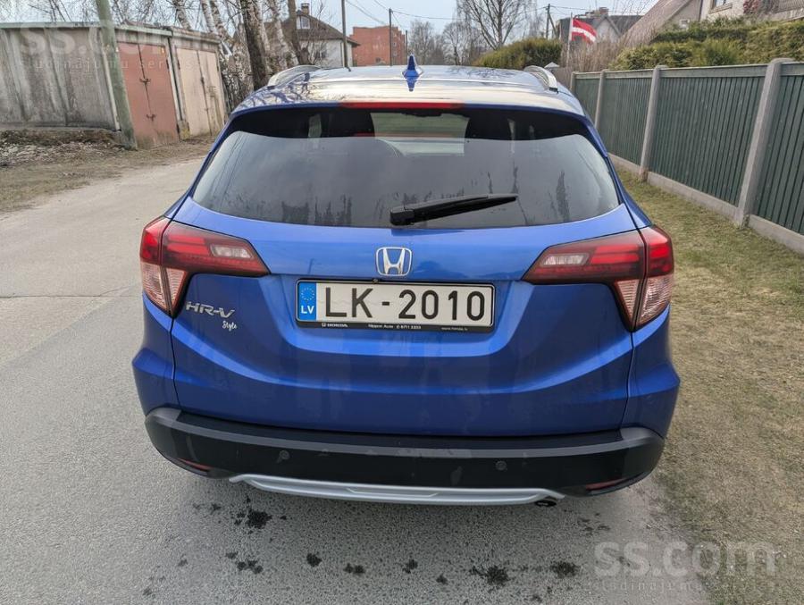 Zils Honda HR-V 2018 Rīga, ar dzinēja tilpumu 1.50 L un nobraukumu 179 tūkst. km par 12500 €, foto 7 vietnē AUTOMOTO.COM.LV