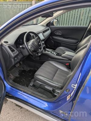 Zils Honda HR-V 2018 Rīga, ar dzinēja tilpumu 1.50 L un nobraukumu 179 tūkst. km par 12500 €, foto 8 vietnē AUTOMOTO.COM.LV