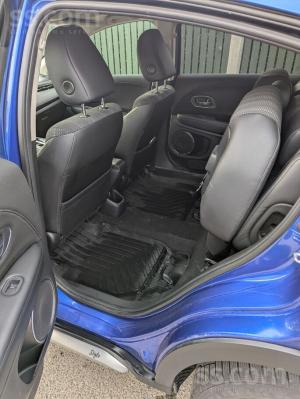 Zils Honda HR-V 2018 Rīga, ar dzinēja tilpumu 1.50 L un nobraukumu 179 tūkst. km par 12500 €, foto 9 vietnē AUTOMOTO.COM.LV