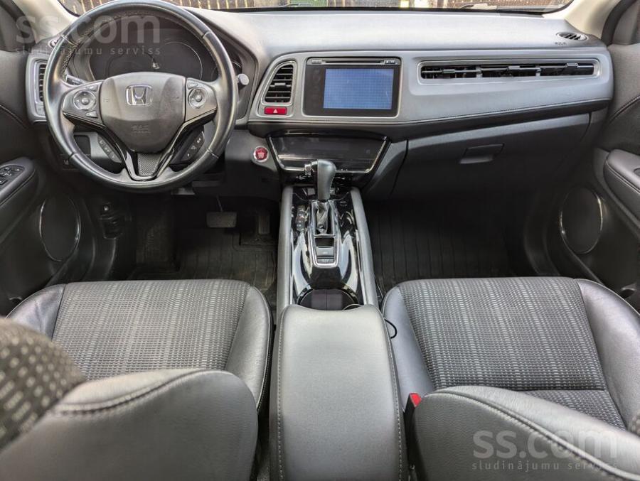 Zils Honda HR-V 2018 Rīga, ar dzinēja tilpumu 1.50 L un nobraukumu 179 tūkst. km par 12500 €, foto 12 vietnē AUTOMOTO.COM.LV