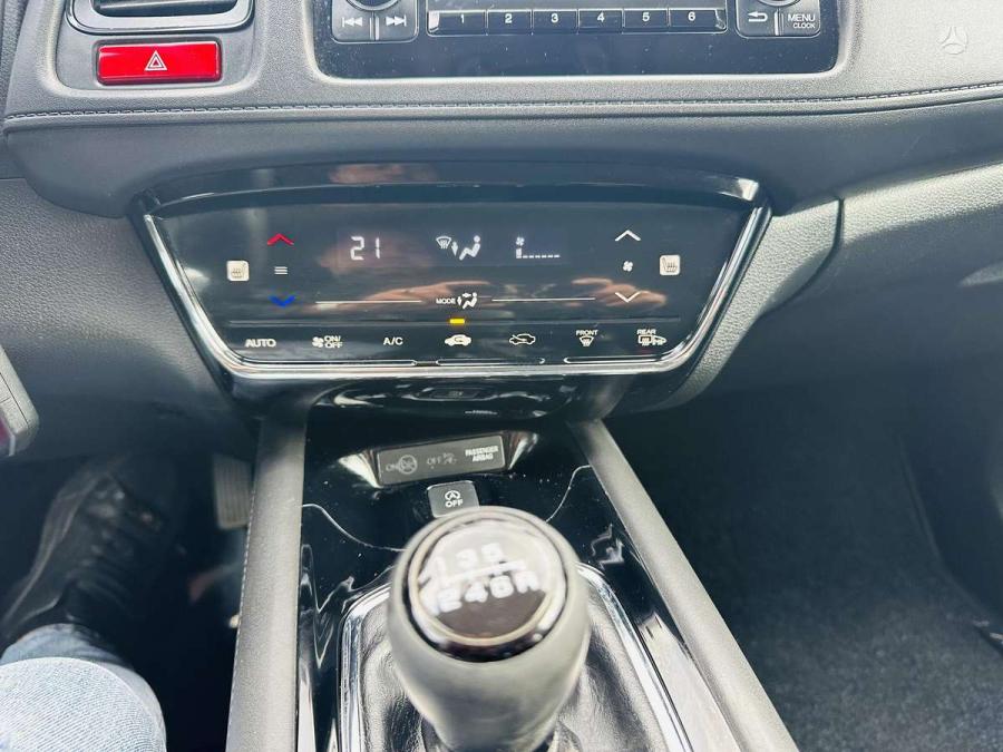 Zils Honda HR-V 2018 Alīta, ar dzinēja tilpumu 1.50 L un nobraukumu 190 tūkst. km par 11900 €, foto 12 vietnē AUTOMOTO.COM.LV