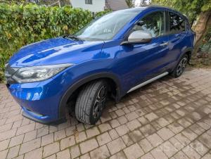 Zils Honda HR-V 2018 Rīga, ar dzinēja tilpumu 1.50 L un nobraukumu 182 tūkst. km par 12400 €, foto 4 vietnē AUTOMOTO.COM.LV