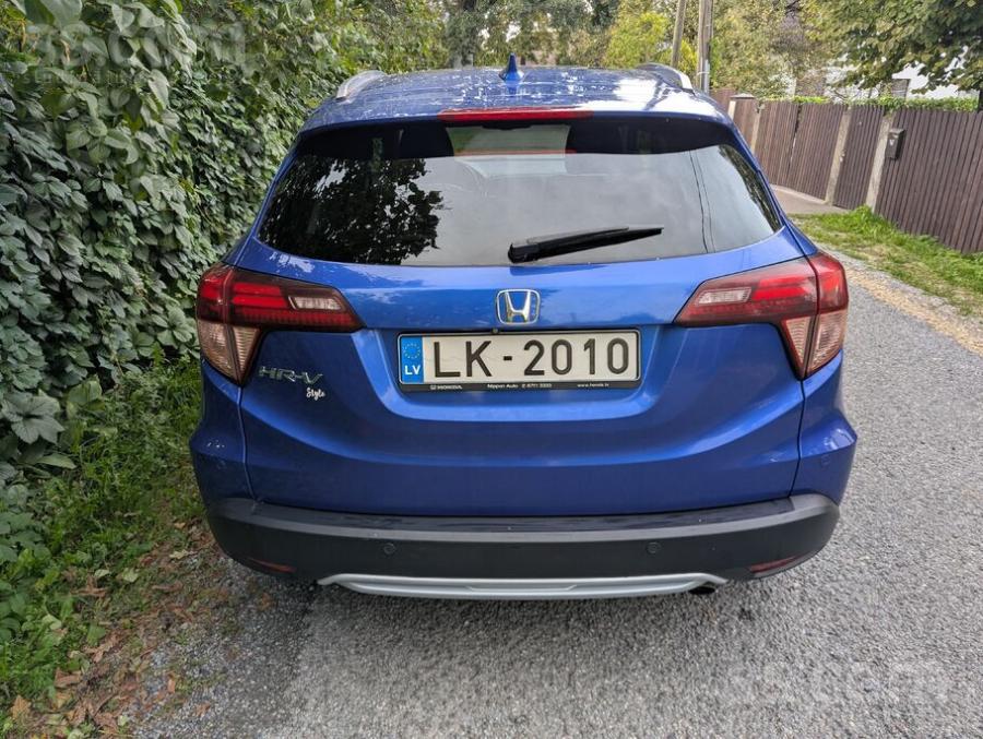 Zils Honda HR-V 2018 Rīga, ar dzinēja tilpumu 1.50 L un nobraukumu 182 tūkst. km par 12400 €, foto 5 vietnē AUTOMOTO.COM.LV