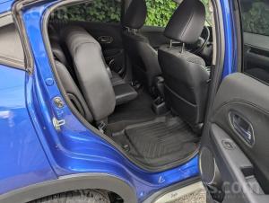 Zils Honda HR-V 2018 Rīga, ar dzinēja tilpumu 1.50 L un nobraukumu 182 tūkst. km par 12400 €, foto 11 vietnē AUTOMOTO.COM.LV