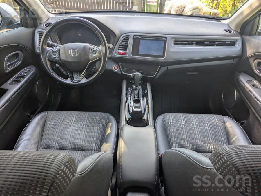 Zils Honda HR-V 2018 Rīga, ar dzinēja tilpumu 1.50 L un nobraukumu 182 tūkst. km par 12400 €, foto 20 vietnē AUTOMOTO.COM.LV