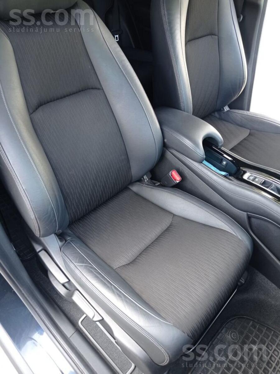 Zils Honda HR-V 2019 Rīga, ar dzinēja tilpumu 1.50 L un nobraukumu 49 tūkst. km par 16700 €, foto 12 vietnē AUTOMOTO.COM.LV