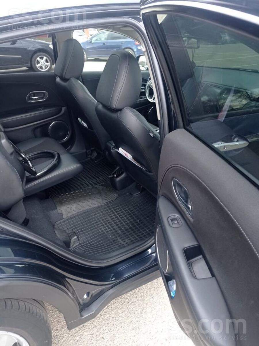 Zils Honda HR-V 2019 Rīga, ar dzinēja tilpumu 1.50 L un nobraukumu 49 tūkst. km par 16700 €, foto 16 vietnē AUTOMOTO.COM.LV